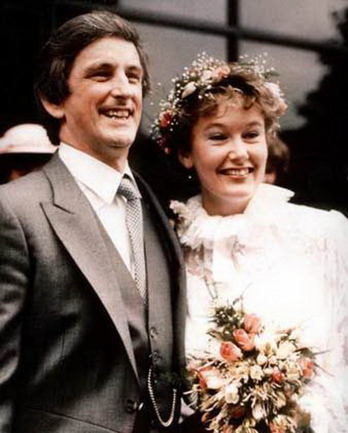 ไคลฟ์ แวริง ชายผู้มีความทรงจำแค่ 30 วินาที แค่กะพริบตาก็ลืมแล้ว - เพชรมายา