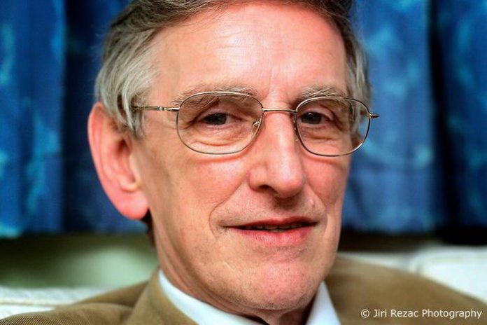 ไคลฟ์ แวริง ชายผู้มีความทรงจำแค่ 30 วินาที แค่กะพริบตาก็ลืมแล้ว - เพชรมายา