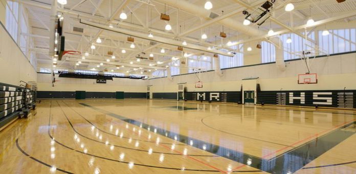 ไฟ 7,000 ดวงที่โรงเรียนแห่งนี้ถูกเปิดตลอด 24 ชั่วโมงนานนับปี และไม่มี ...